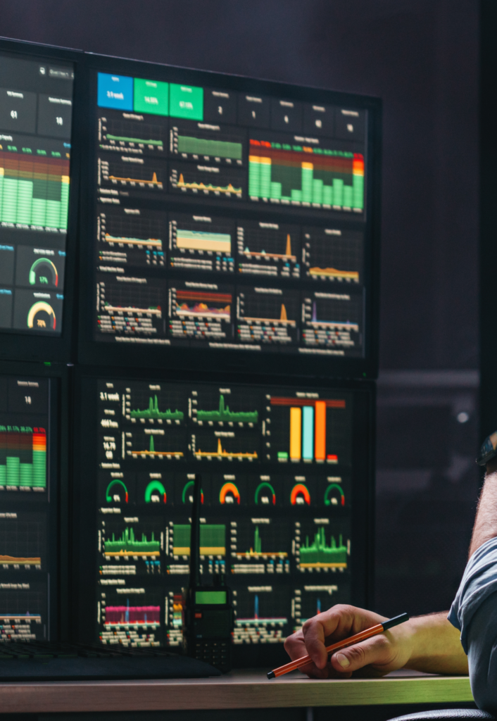 Monitoreo eficiente de flotas y sitios | Servintel